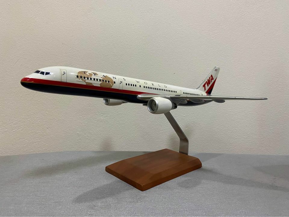 TWA Trans World Airlines Boeing 757-200 Desk Display 1/100 Model ES ...