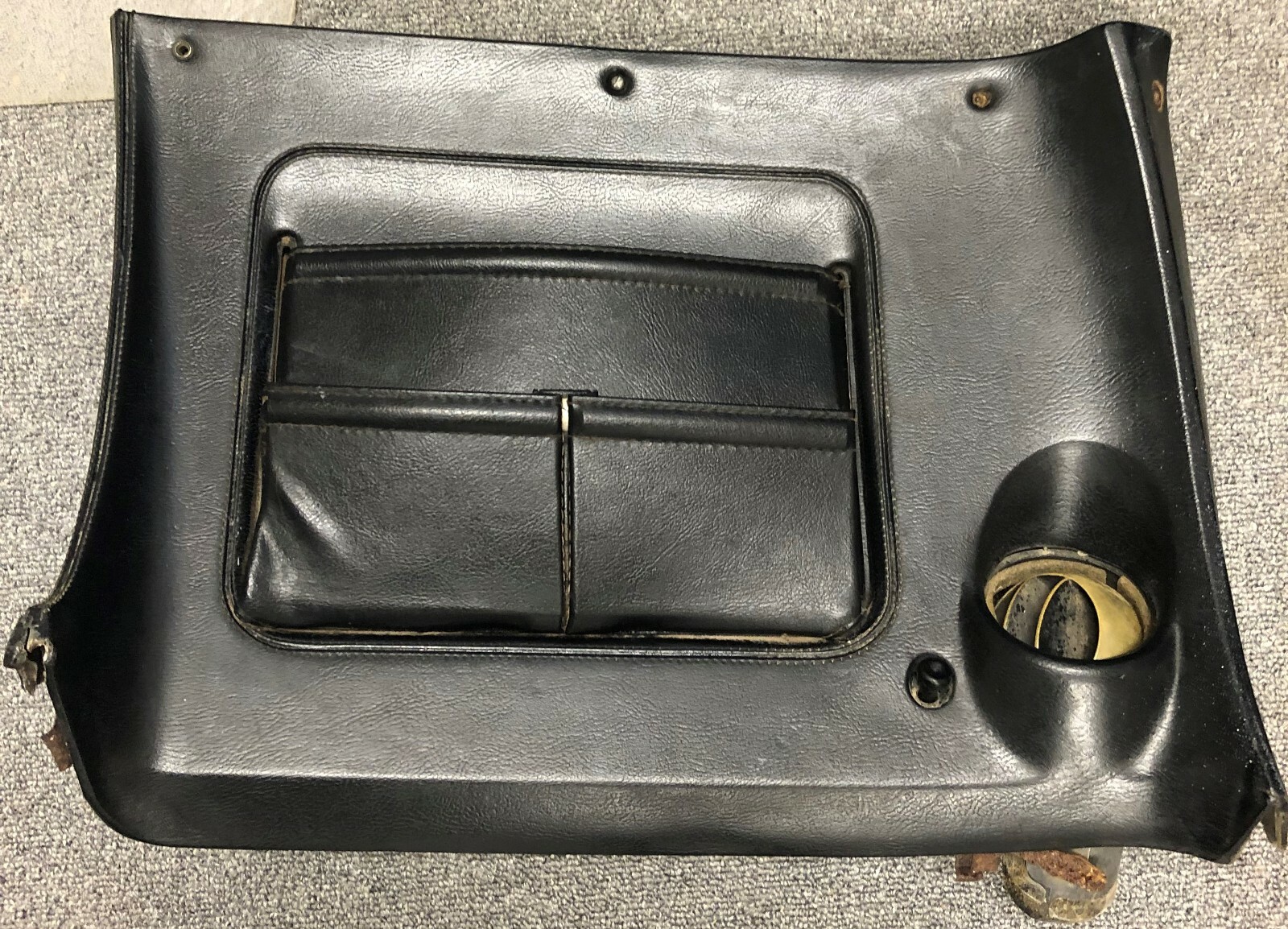 71, 72, 73, 74, 75, 76 Corvette Dash Pad with map pocket and air vent ...