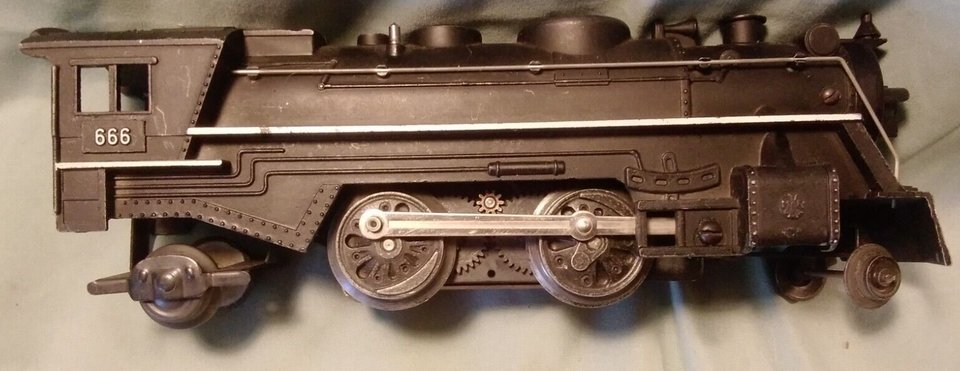 MARX #666 O Gauge, Engine Locomotive & New York Central car, Black 1950 ...