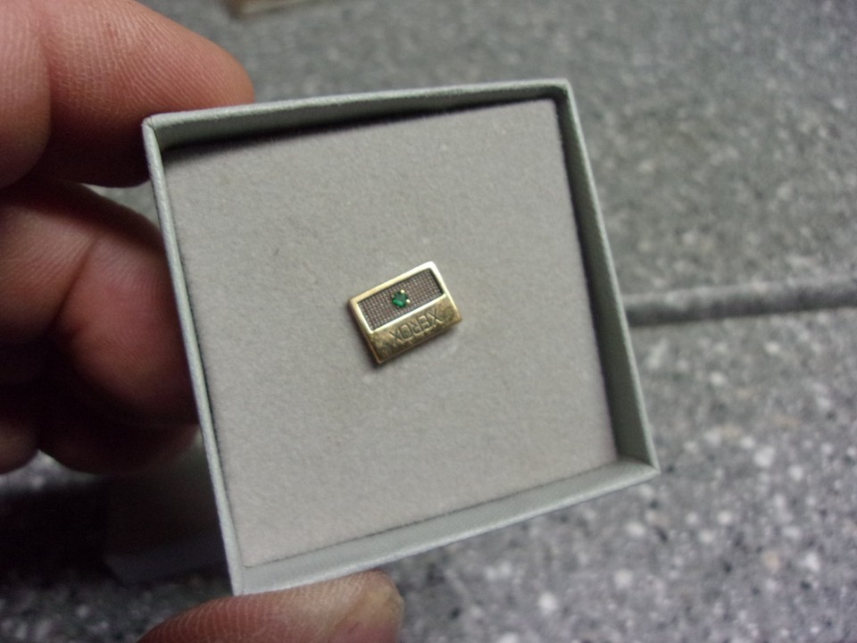 C15 xerox appreciation pin green gem says 10 10 K ? | eBay