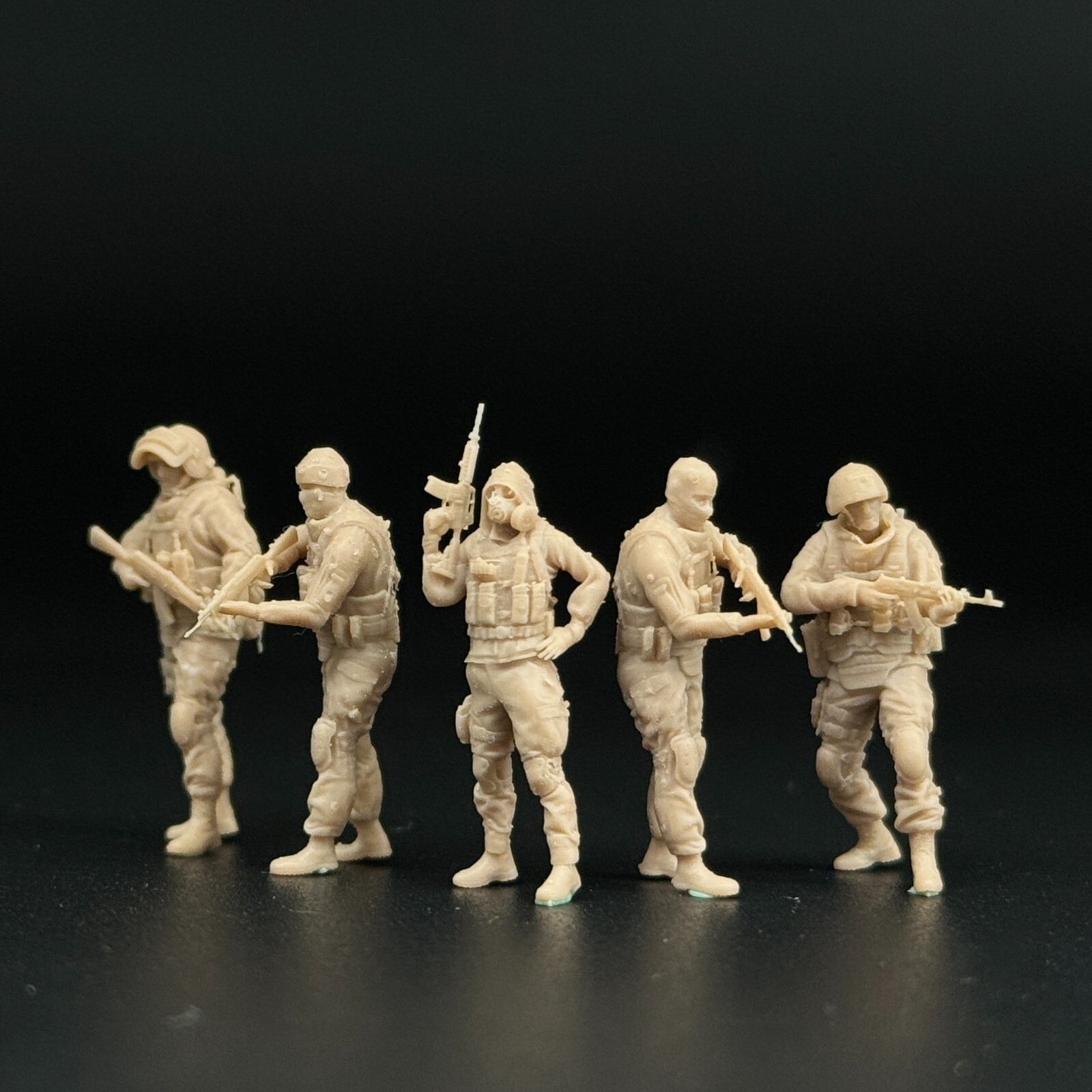 1/72 Scale Resin Model 5 Ukrainian soldier Unpainted Figures Military ...