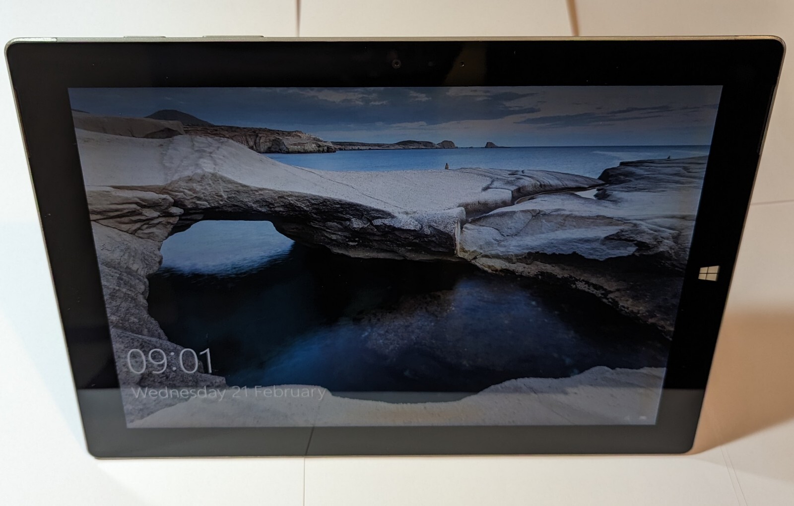 Microsoft Surface 3 4gb Memory 64gb Storage Wi Fi 10 8in 1080p