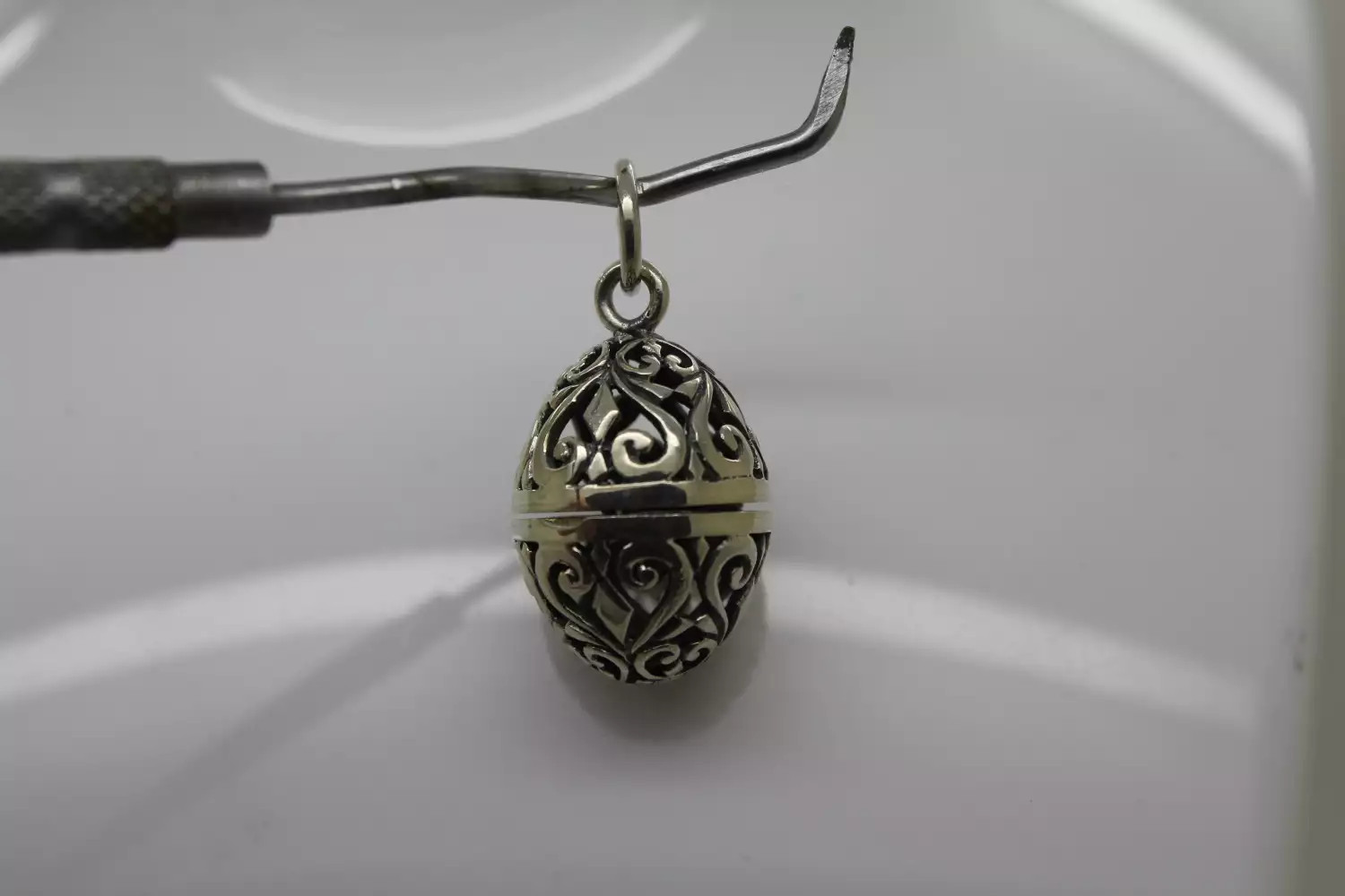 .925 Sterling Silver FILIGREE EGG DESIGN LOCKET penda… - Gem