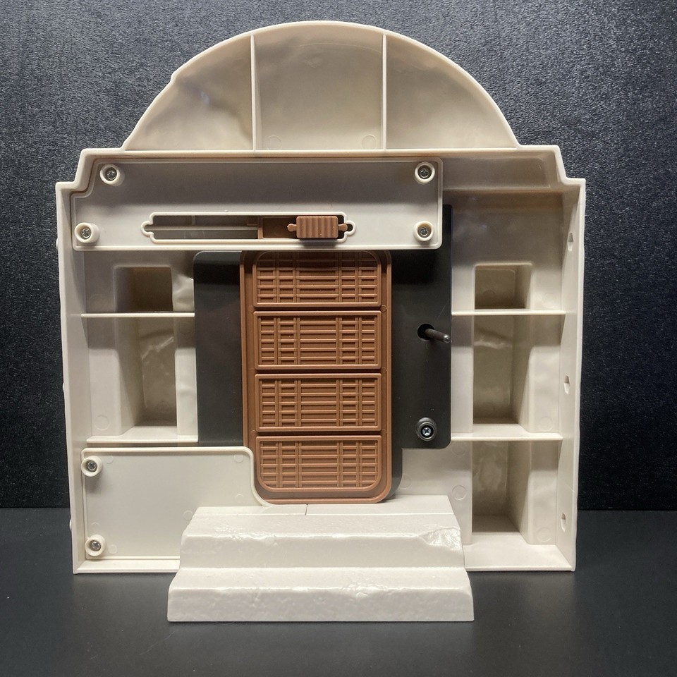 Star Wars Streets of Tatooine Main Wall Doorway TT-8 Gatekeeper Droid ...