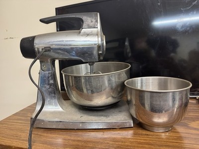 Vintage Sunbeam Vista 12 Speed Mixmaster Chrome Stand Mixer With 2 ...