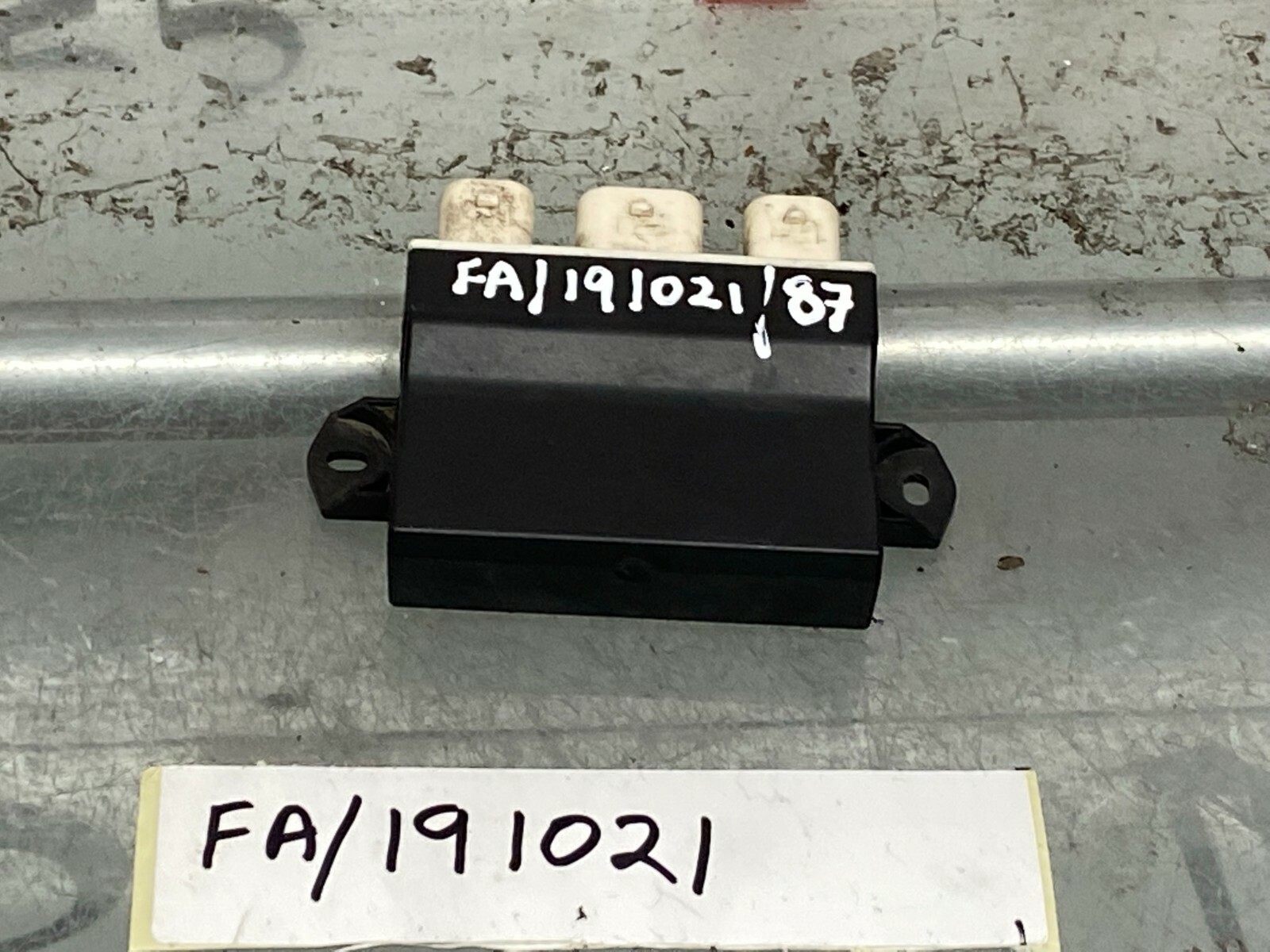 (AS) MERCEDES BENZ W253 W205 W213 REAR BUMPER SWITCHING MODULE ECU ...