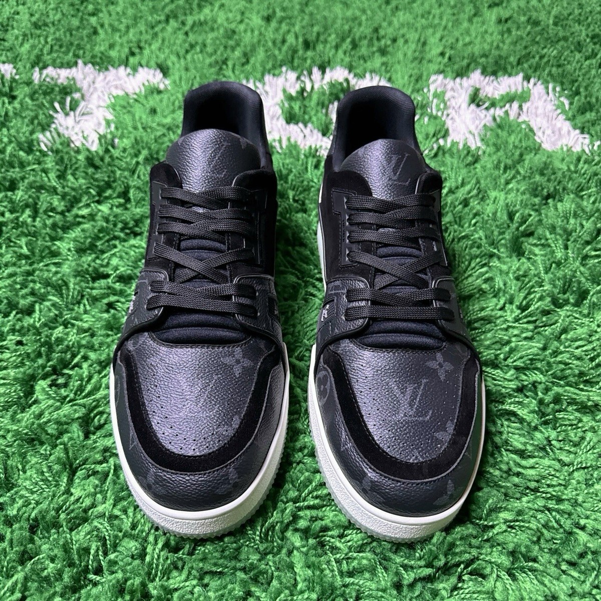 Size 9LV / 10M - Louis Vuitton Trainer Low Black White Size 9LV / 10M - Louis Vuitton Trainer Low Black White
