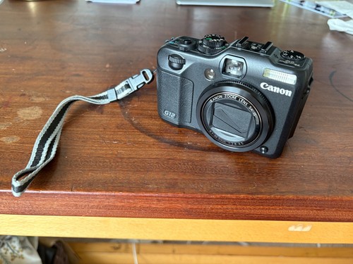 Canon Powershot G12 Camera, 5x IS Zoom Lens, Case, Charger, 8GB memory ...