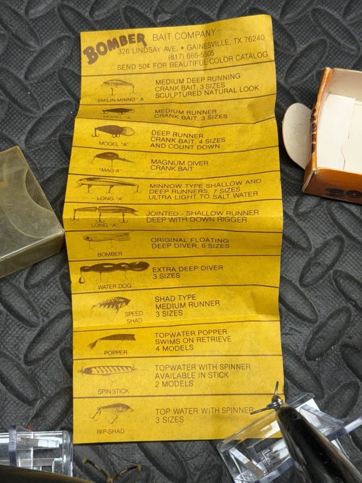 Lot of 2 Vintage Crankbait Fishing Lures – Bomber Model A & Other ...
