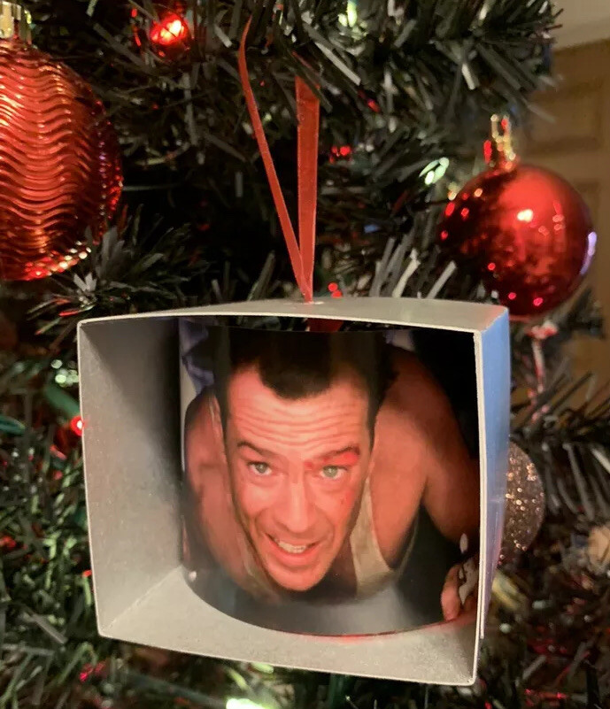 The Original Die Hard Bruce Willis John McClane Vent Scene Christmas ...