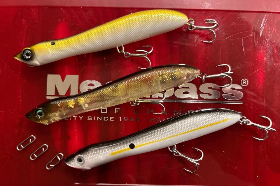 THREE PATCHINKO STYLE SURFACE BASS FISHING LURES 125MM 18GM FREE QUICK ...