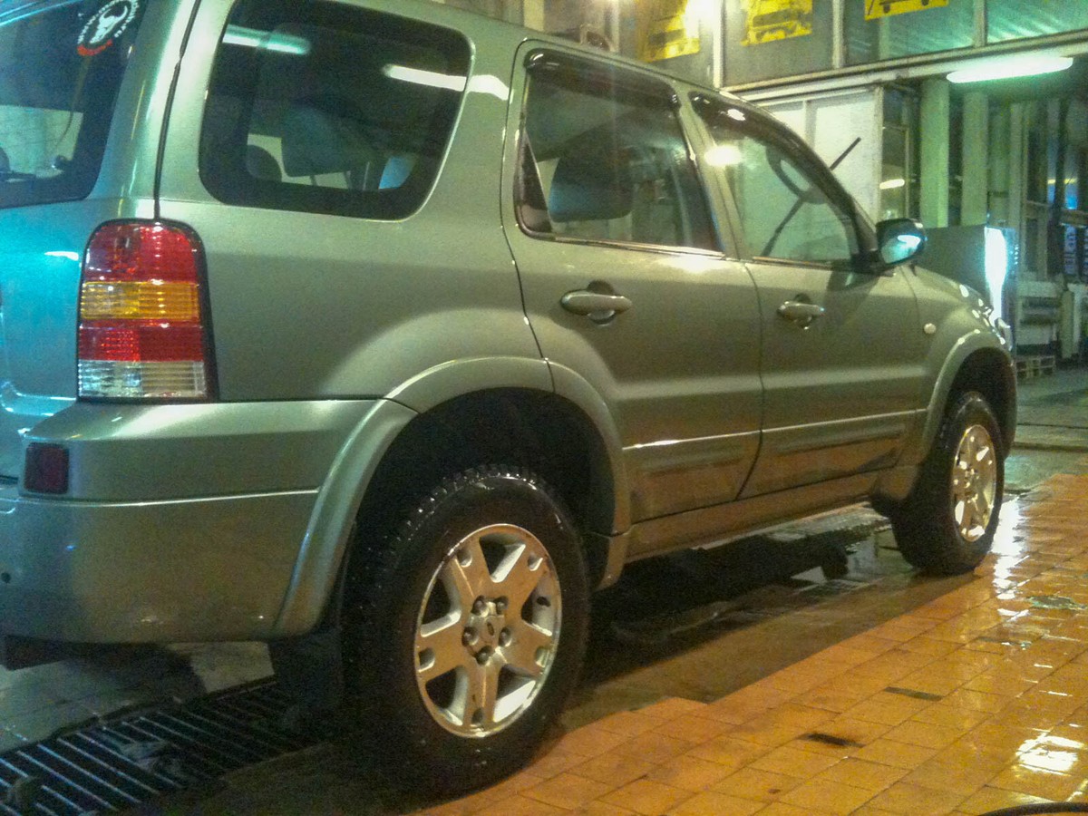 Custom 2005 Ford Escape