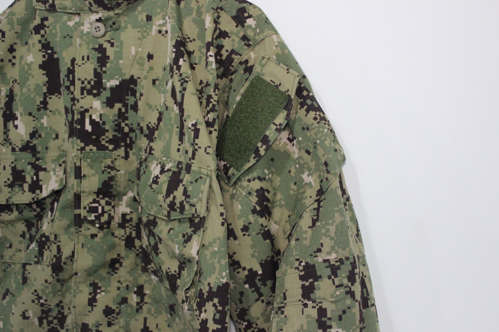 US Navy USN NWU Type III AOR2 Working Uniform Blouse Jacket Medium Long ...