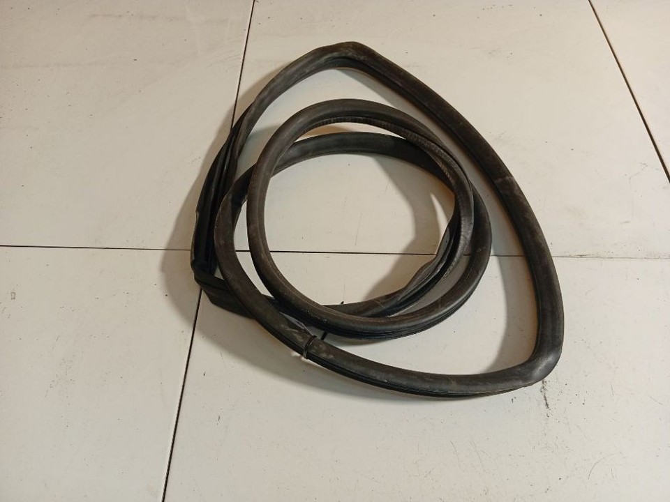 Door Rubber - REAR LEFT for Honda FR-V UK2703880-22 | eBay UK