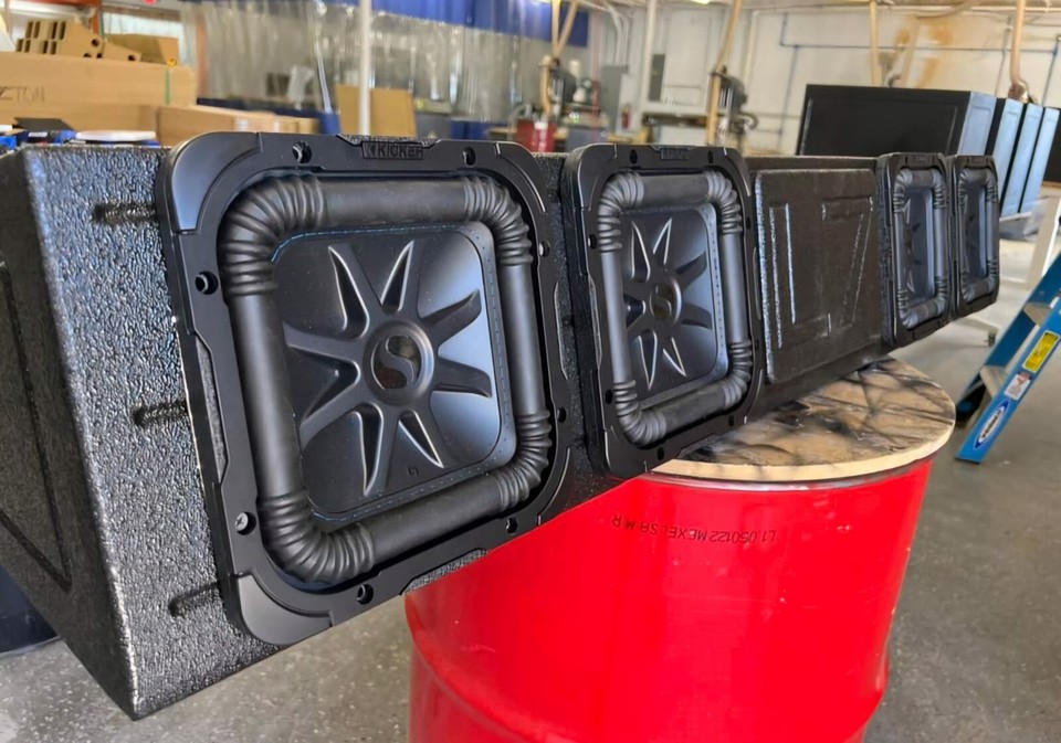 Kicker L7 8" Subwoofer Box For Chevy Silverado GMC Sierra Crew Cab ...