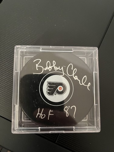 BOBBY CLARKE AUTOGRAPHED FLYERS PUCK JSA COA HOF 87 VERY RARE SIGNED ...