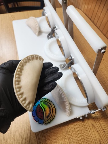 EMPANADA MAKER PRESS FOR RESTAURANT USE FOOD GRADED MAKE 5.5 INCH ...