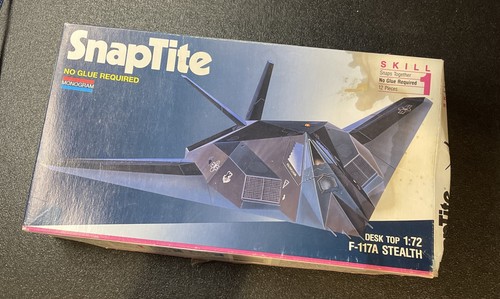 Monogram Snap Tite F-117A Stealth Fighter Jet Model Kit 1148 1/72 Parts ...