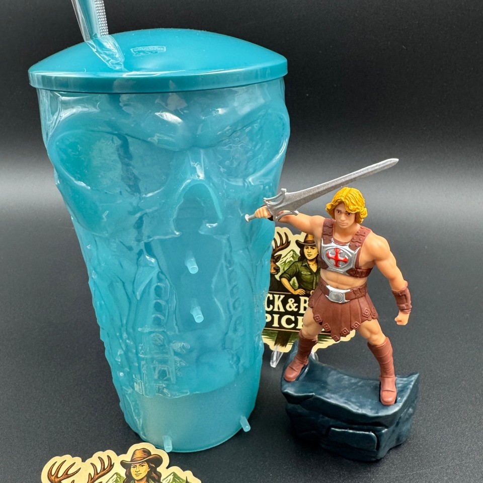 Masters of the Universe Cup He-Man Skeletor GRIPPR Light-Up Topper ...
