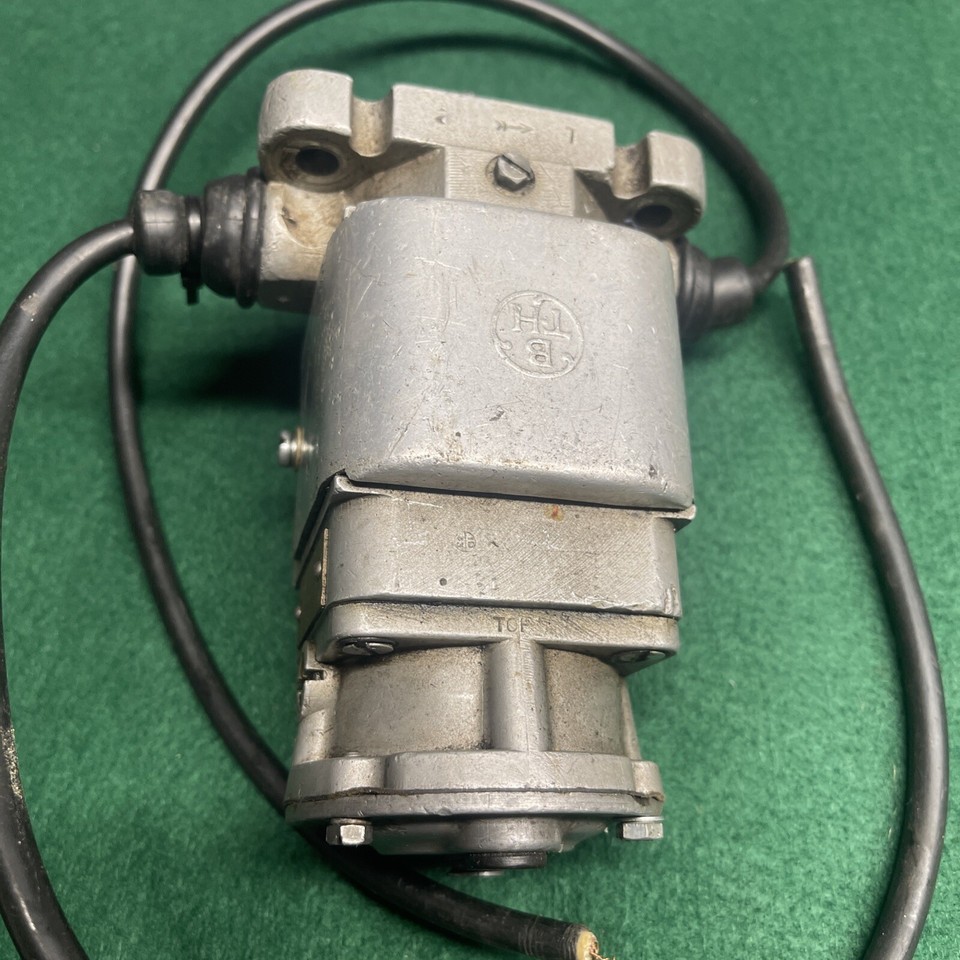 Triumph BTH Twin Cylinder Auto Magneto KC2 Working Used | eBay