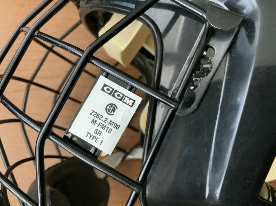 CCM Hockey Helmet W/ Z Leader Face Mask M-FM10 Z262-2-M90 Type 1 SR ...