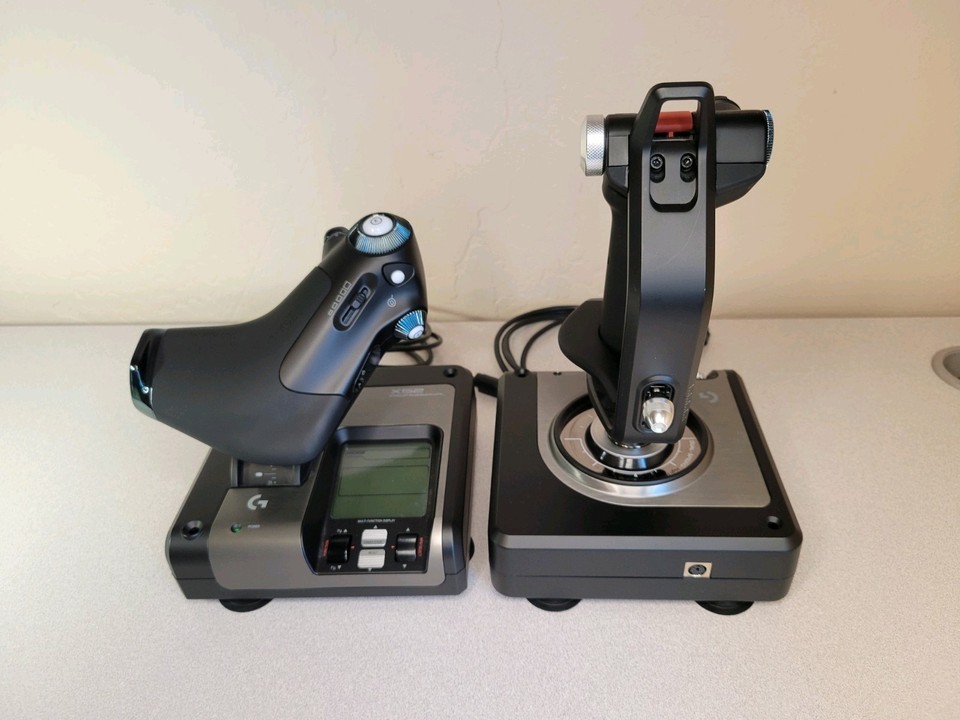 Logitech X52 Professional HOTAS Flight Control System Stick & Throttle ...