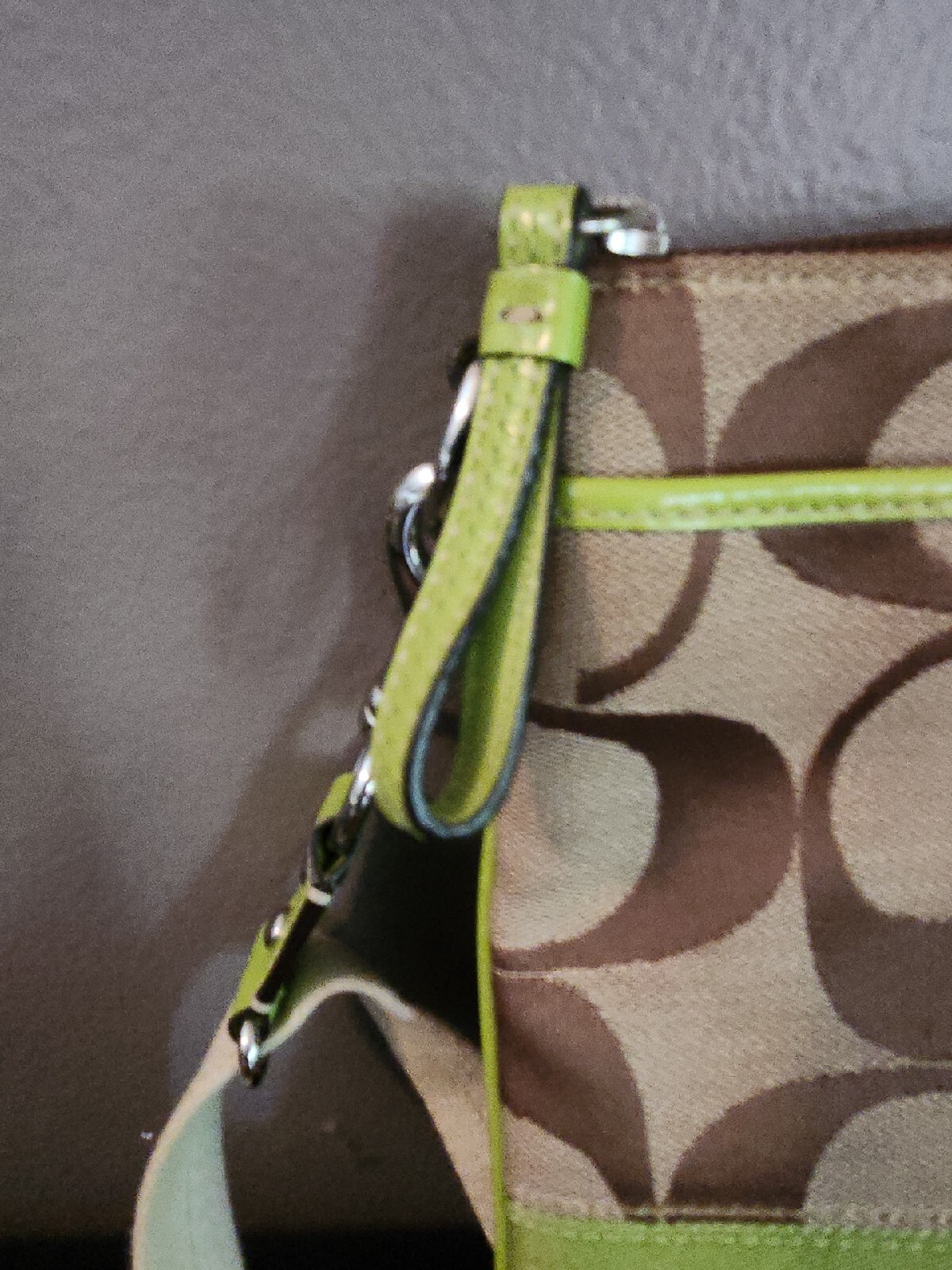 Coach Signature Crossbody Bag Lime Green Details - Gem