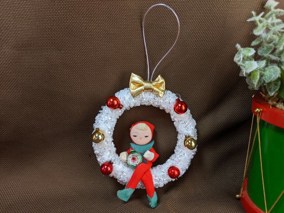 Kitschy SEQUINED Mini Wreath OOAK Handmade with Vintage Elf & Ornaments ...
