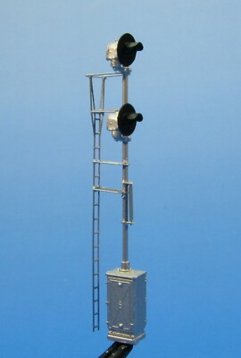 N Scale GRS Cabinet Mount Searchlight Signal Kit by Showcase Miniatures ...