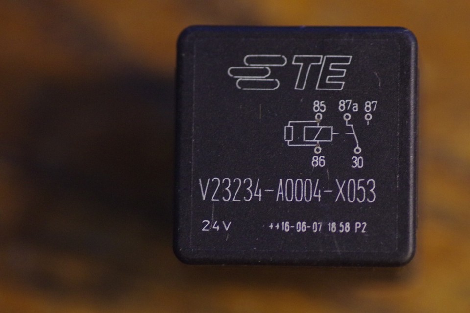 ( 1PC ) TYCO V23234-A0004-X053 24VDC Automotive Relay 5 Pins NEW OEM ...