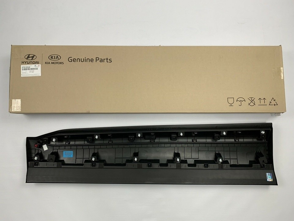 2019-2020 Hyundai Santa Fe Right Passenger Side Front Door Lower ...