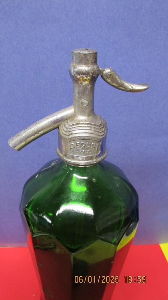 PABCO Emerald Green Seltzer Water Soda Bottle Pequot Spring Hartford ...