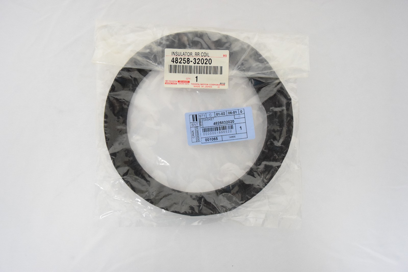 TOYOTA OEM Rear-Lower Spring Insulator 482580E010 / 4825832020 | eBay