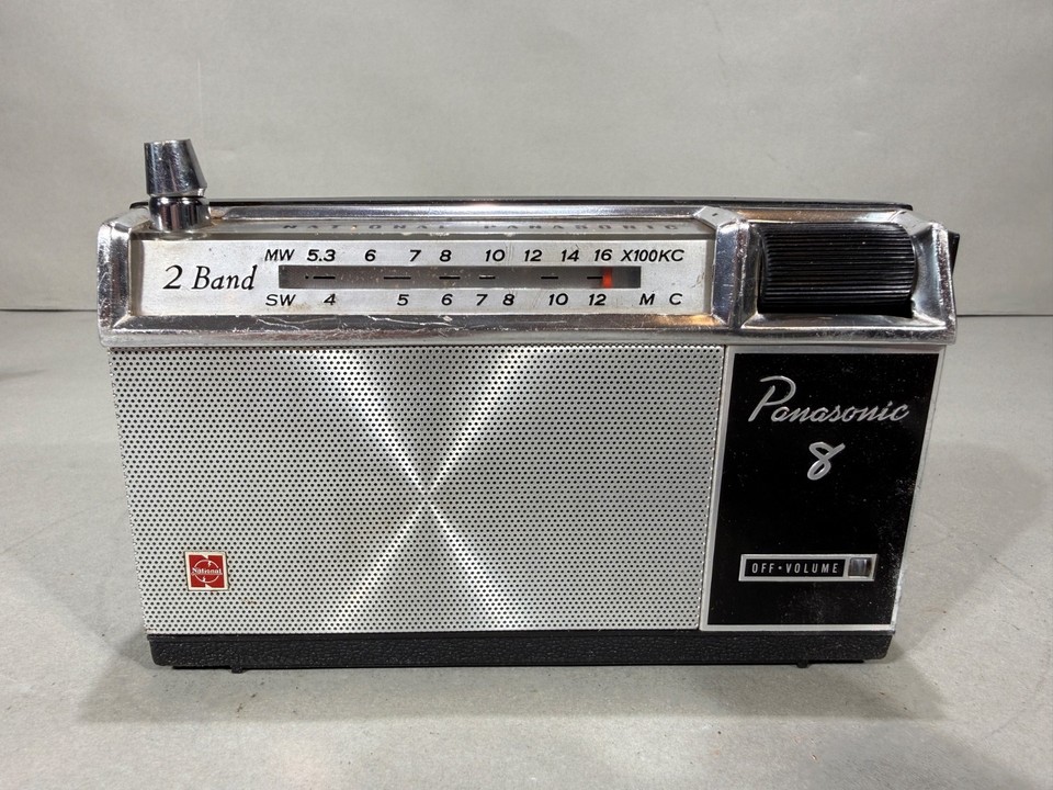 Vintage 1960s National Panasonic R-807H 8 Transistor 2-Band AM FM Radio ...