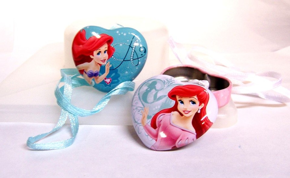 Disney Princess Heart Shaped Keepsake Lockets Necklaces Tin 2" Party ...