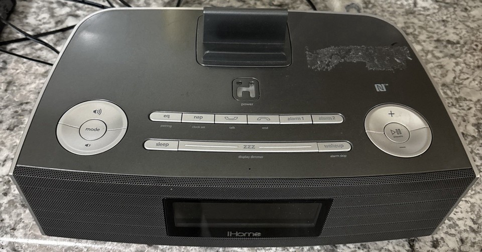 iHome Docking Station Radio Speaker System Bluetooth Aux. everything ...