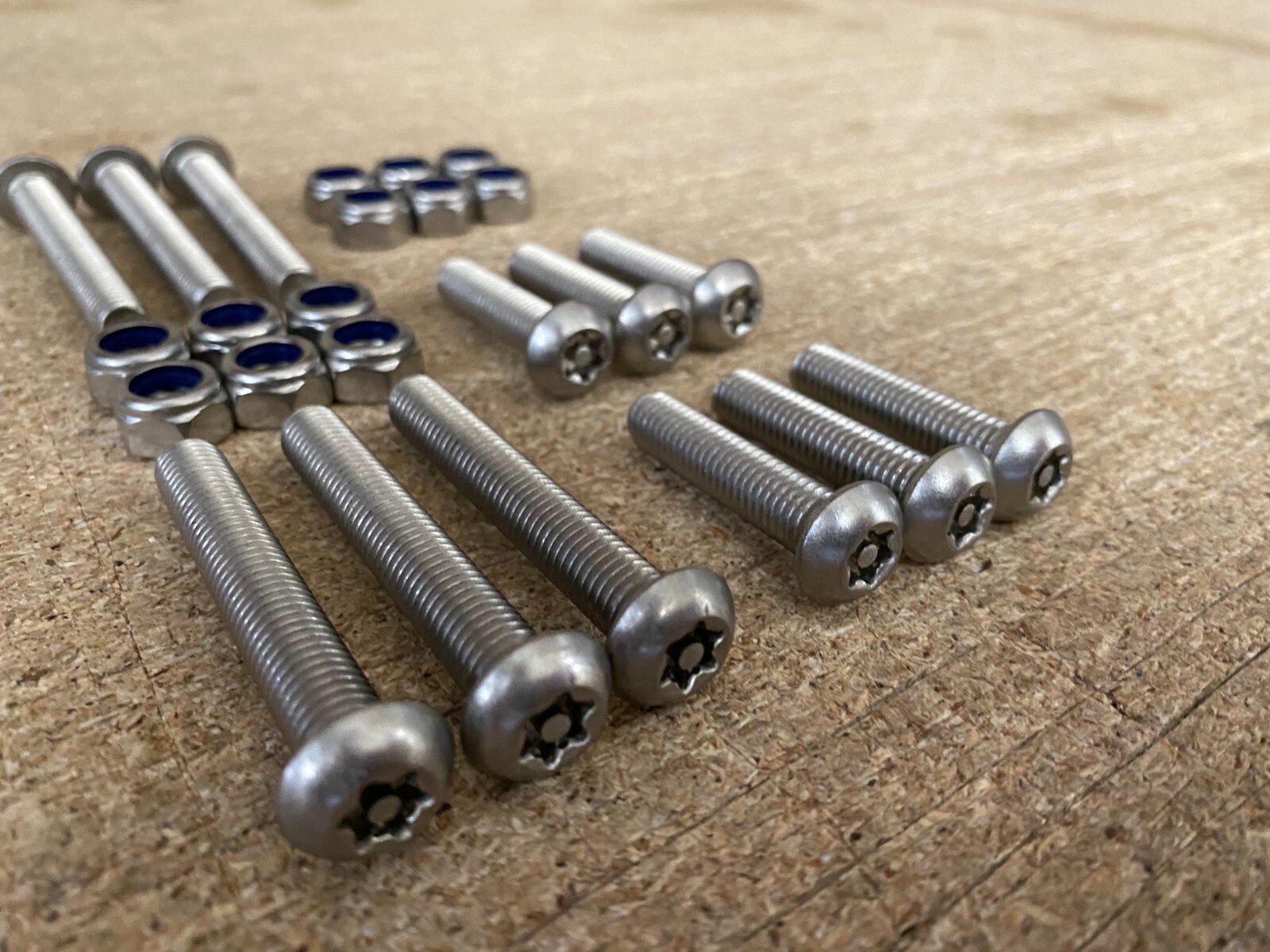 Rear Door Stainless TORX T40 Screw Bolts Nuts Fits Land Rover Defender ...