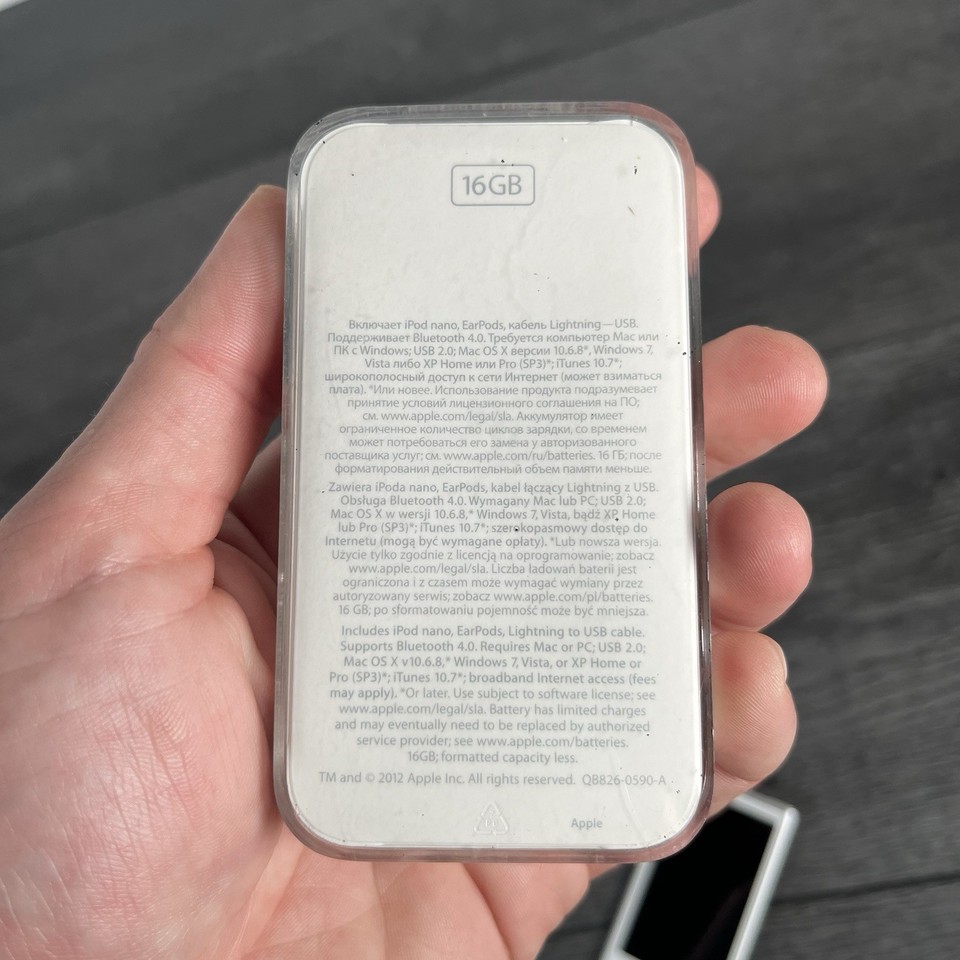 Apple iPod Nano 7th Generation 16GB Silver MP3 Media Player Model A1446 ...