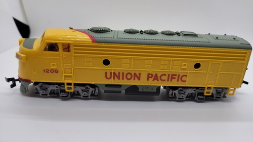 BACHMANN HO SCALE 1206 UNION PACIFIC F9 DIESEL LOCOMOTIVE | eBay