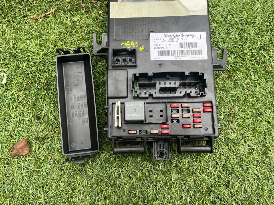 OEM 2007-09 Ford Mustang Fuse Box Body Control Module BCM Delphi 8R3T ...