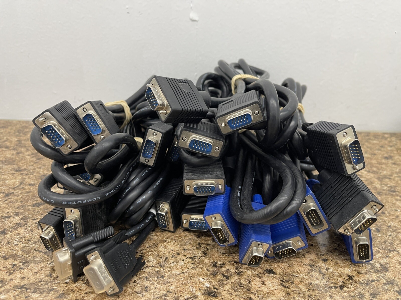 Lot of 12 Heavy Duty VGA Cable 10ft Male to Male SVGA Computer 1080p | eBay
