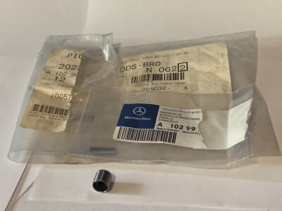 NOS Mercedes Benz 15-16 GLA250 2.0L L4 Upper Timing Cover Sleeve ...