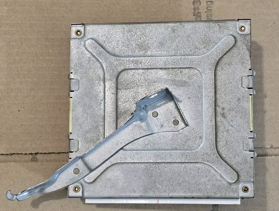 2002-2006 Lexus SC430 ABS TRC VCS Traction Control Skid Module OEM ...