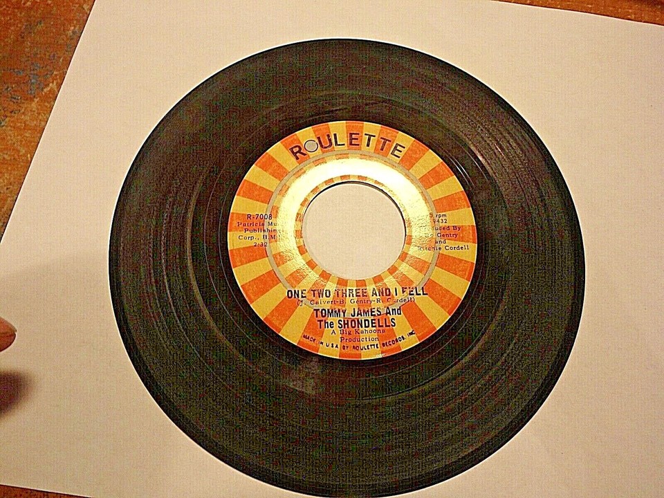 6B- vintage 45 RPM Roulette record- Tommy James Shondells-mony mony ...