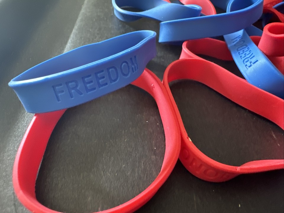 45 Pc Rubber Red & Blue Bracelets Bands Freedom Spirit Pride Honor | eBay