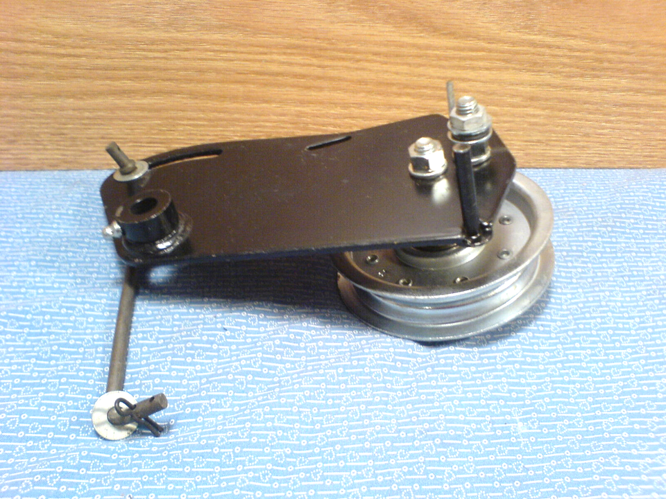 CUB CADET 1020 & OTHERS, IDLER BRACKET & PULLEY. 703-2100, 756-0365 NEW ...