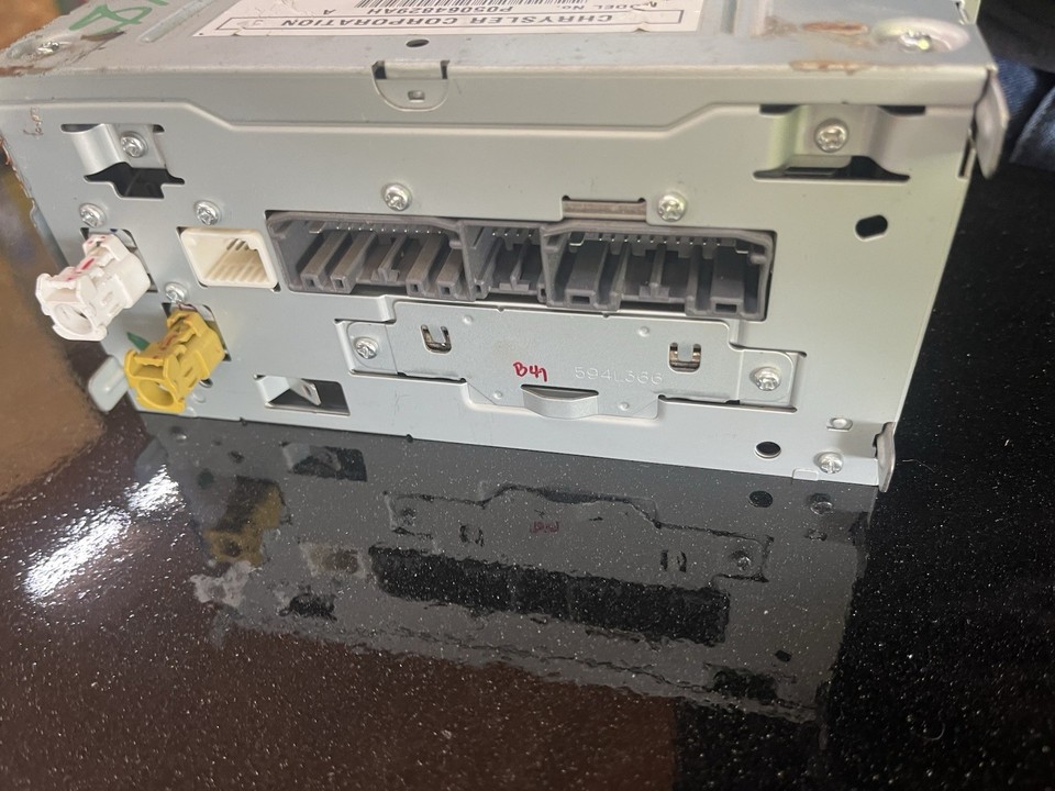 Chrysler/Dodge/Jeep RHB 430N Navigation Car Audio System (P68282479AC ...