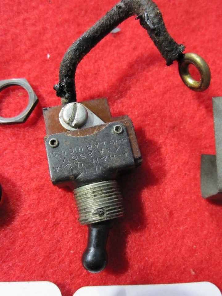 VINTAGE SINGER MODEL 221 FEATHERWEIGHT SEWING MACHINE LIGHT SWITCH ...