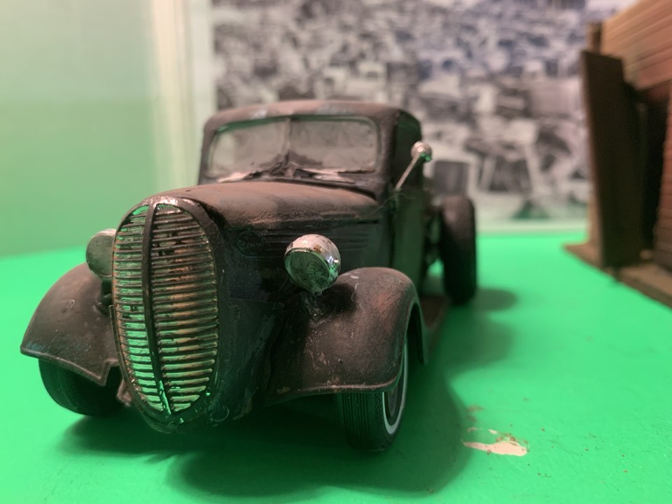 Built Model Cars -1937 Ford Rat Rod Garage Junkyard Barn Find Diorama ...