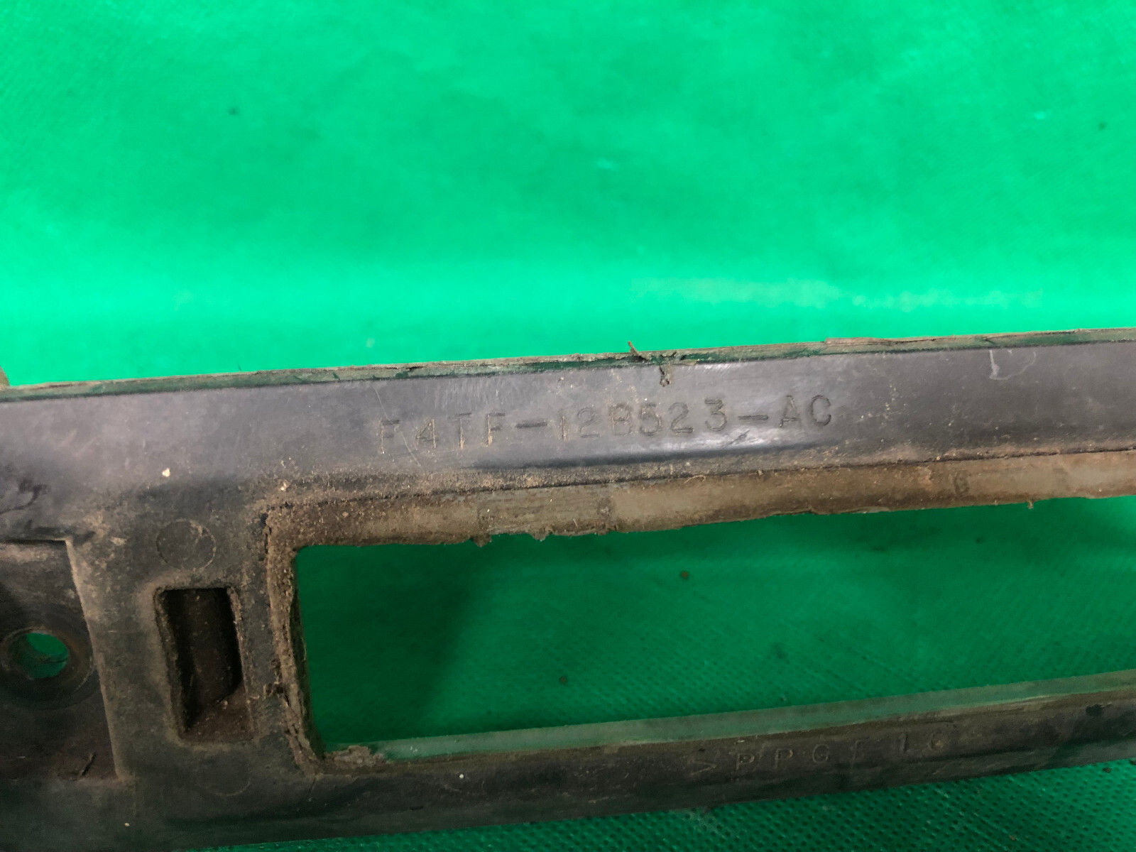 96 FORD F150 F250 5.0 5.8 7.5 ECM PCM ECU PLASTIC SEAL GASKET F4TF ...